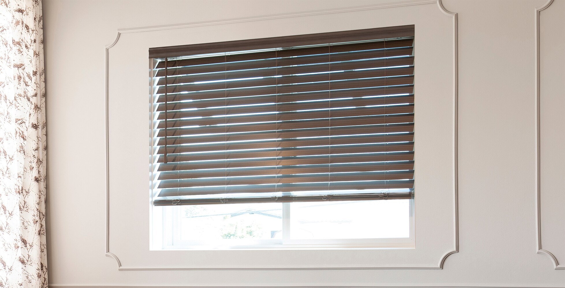 Veneta Designer 2 1/2 Inch Ultra Faux Wood Blinds | Blinds.com